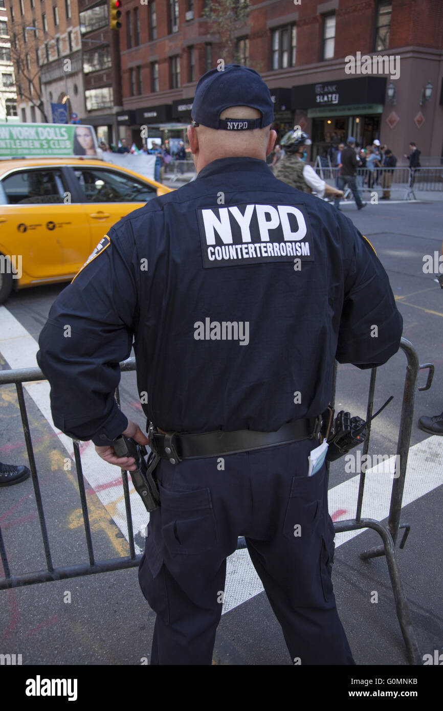 NYPD Counterterrorism unit patrols a public parade on Madison Avenue in ...