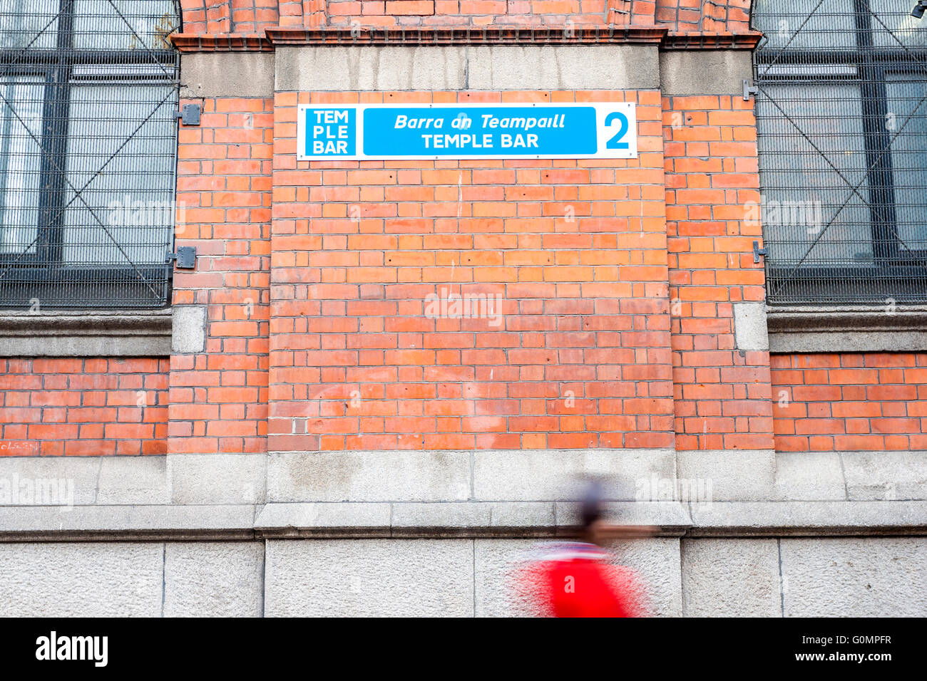 Dublin road sign hi-res stock photography and images - Alamy