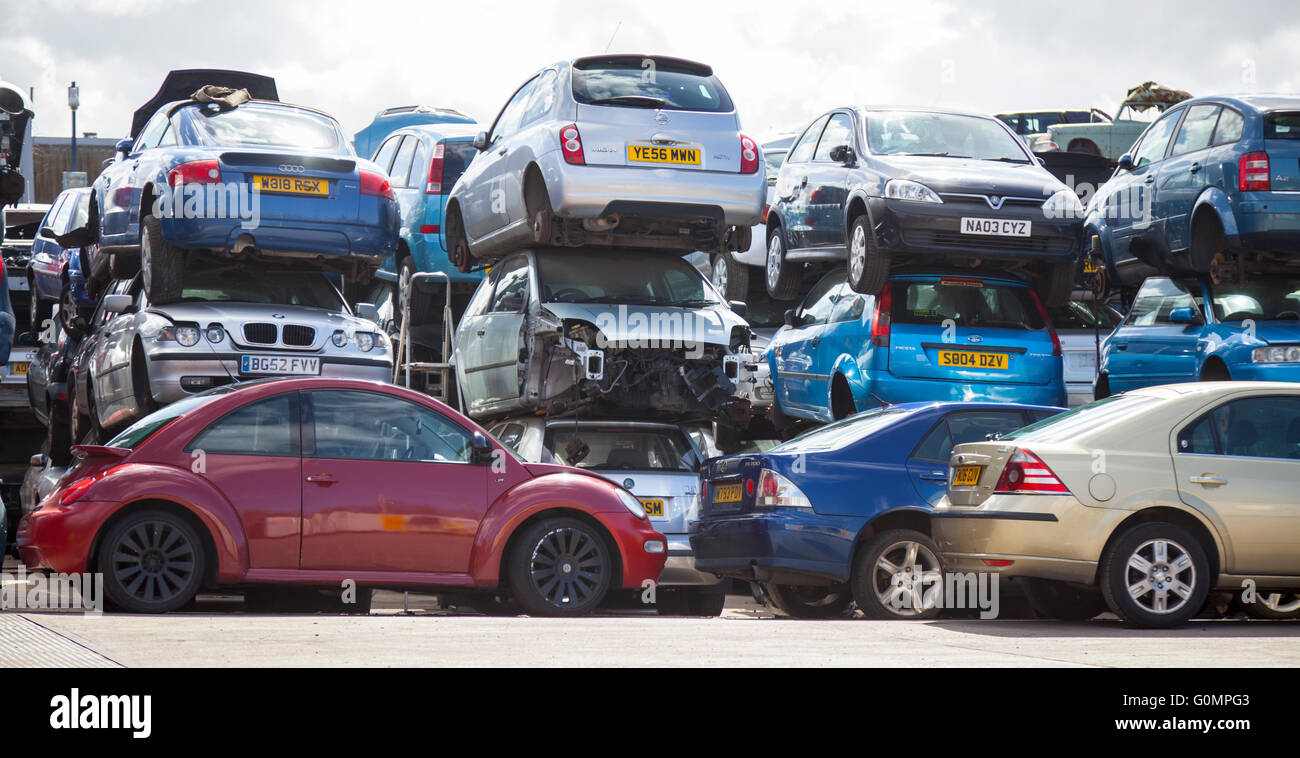 'Old cars bought Living or Dead' heaped, scrap car, metal, old vehicle ...