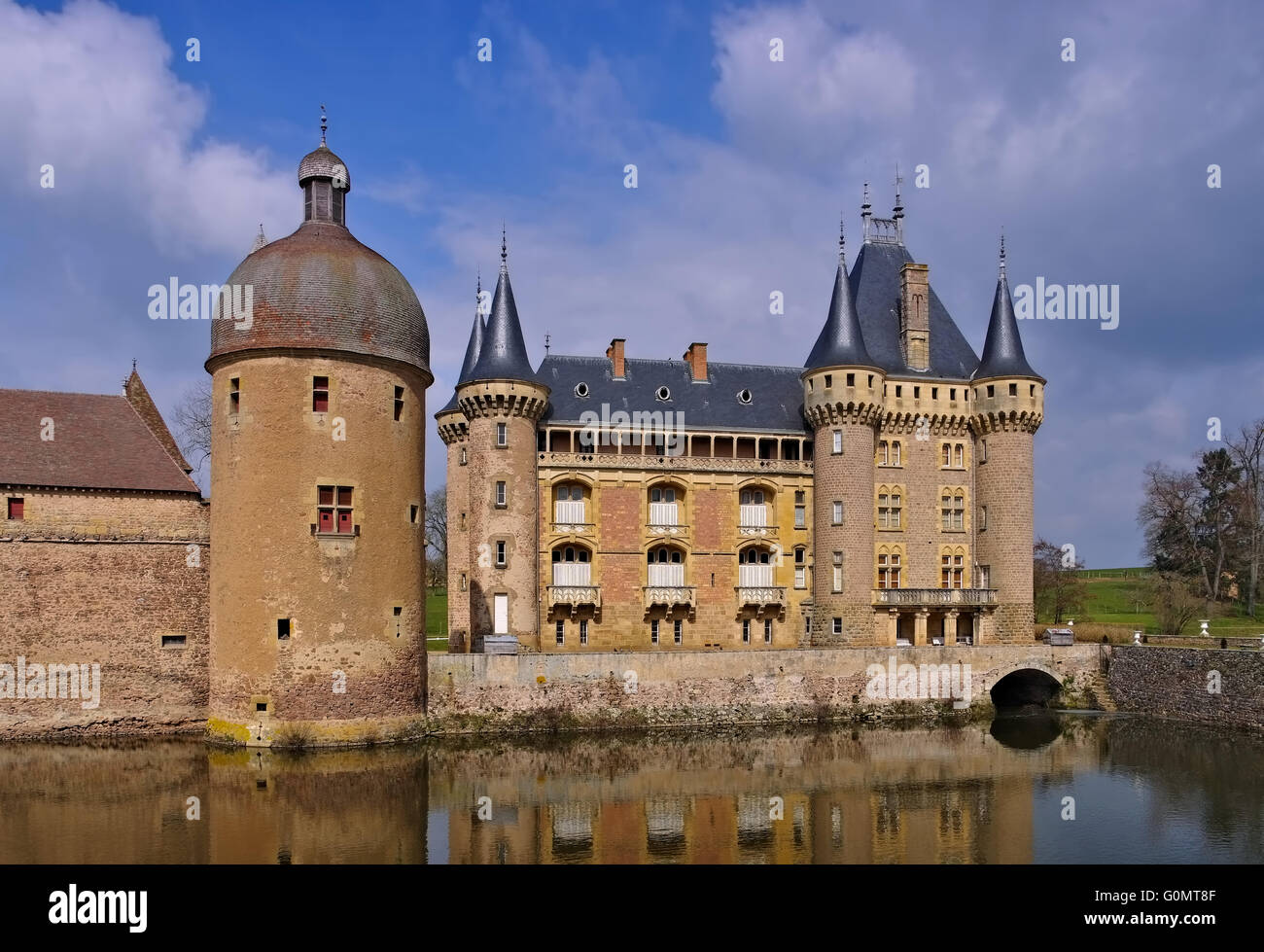 Castle of la clayette hi-res stock photography and images - Alamy
