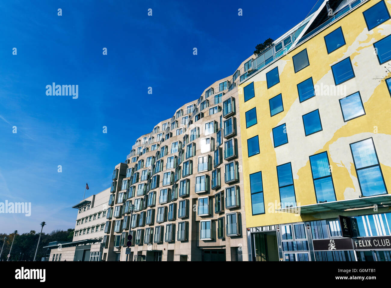 DZ Bank Building in Pariser Platz, designed by architect Frank O, Gehry ...