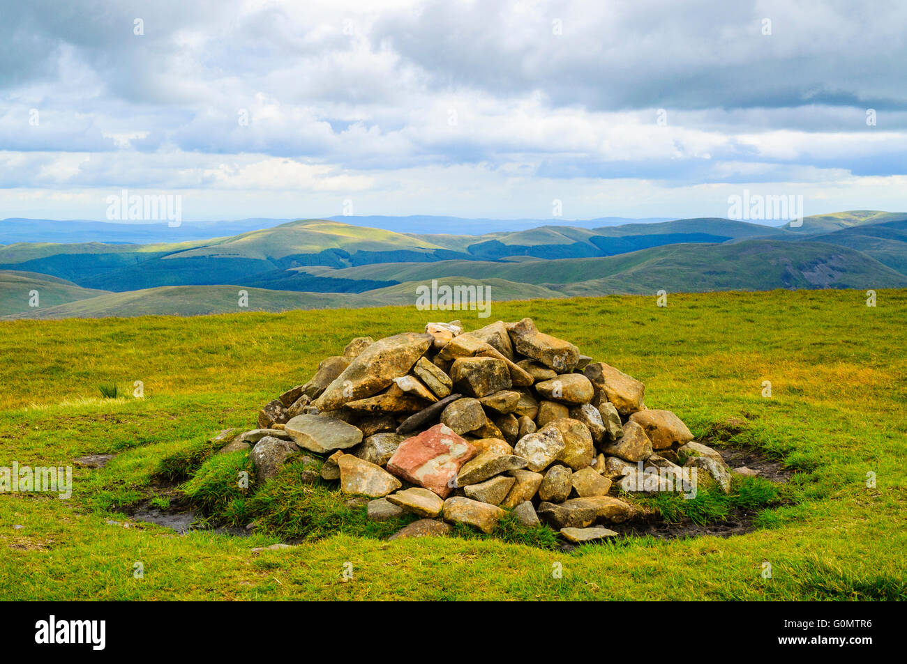 Loch of skene hi-res stock photography and images - Alamy