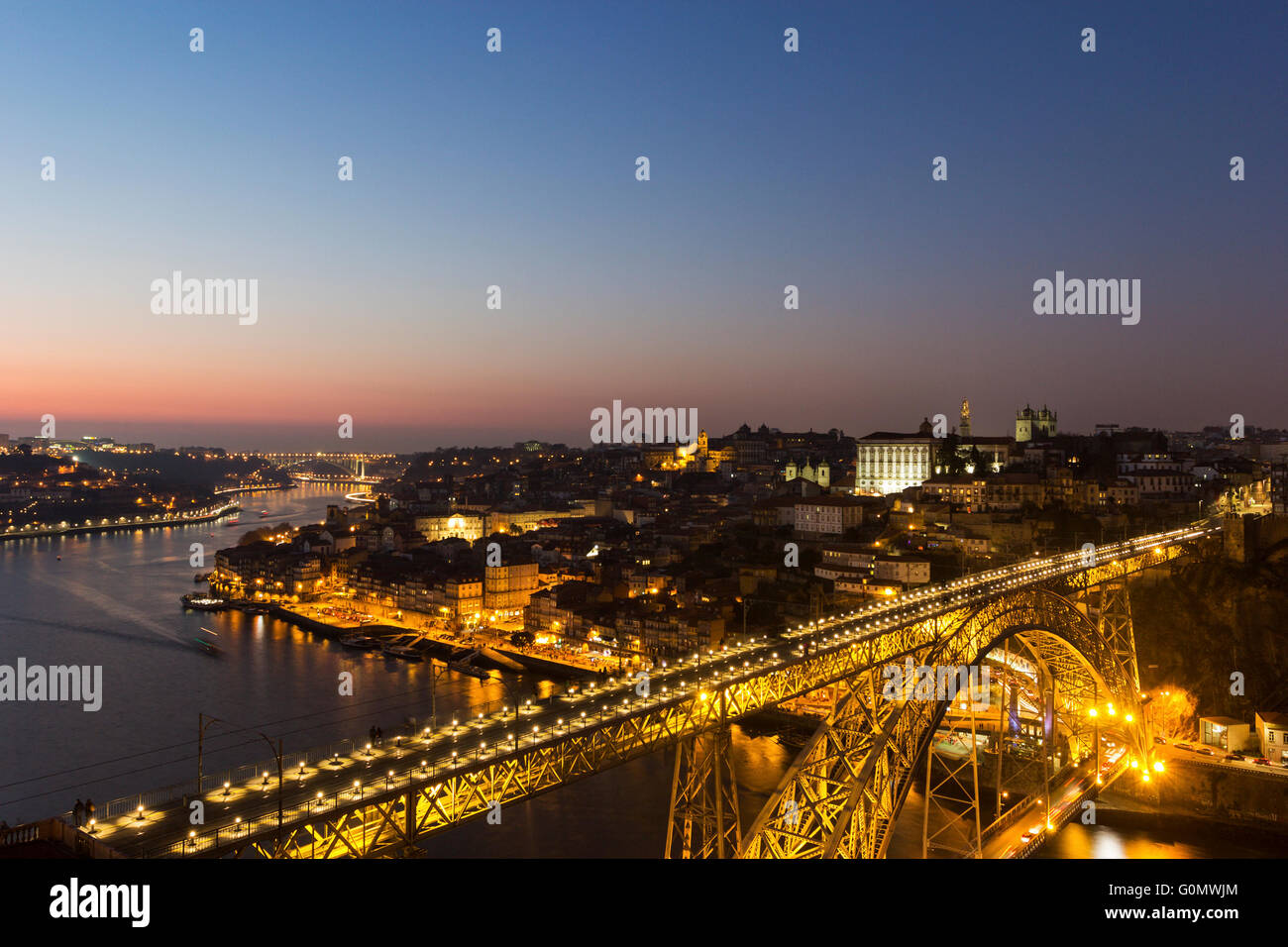 Lights in porto hi-res stock photography and images - Alamy