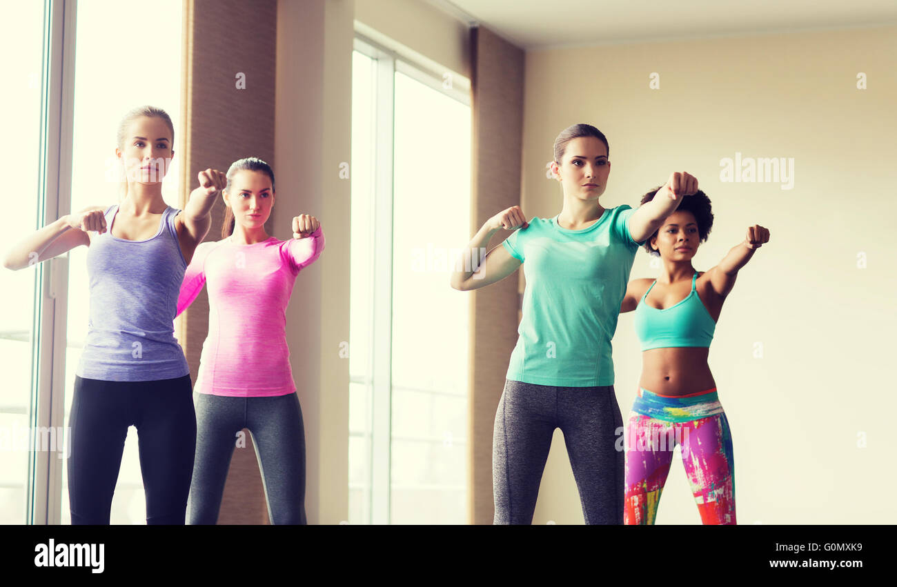 Strong young women working hi-res stock photography and images - Alamy