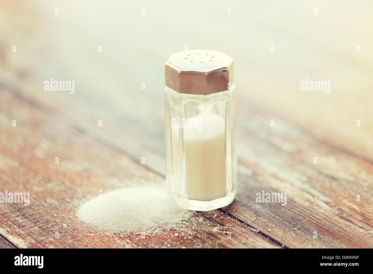 Salt cellar hi-res stock photography and images - Alamy