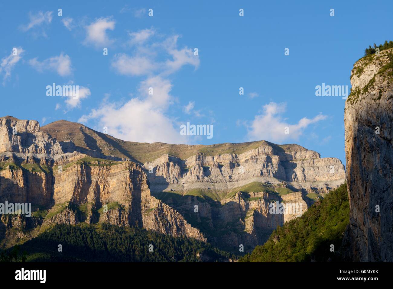 Mountains in the Pyrenees, Ordesa Valley National Park, Aragon, Huesca ...