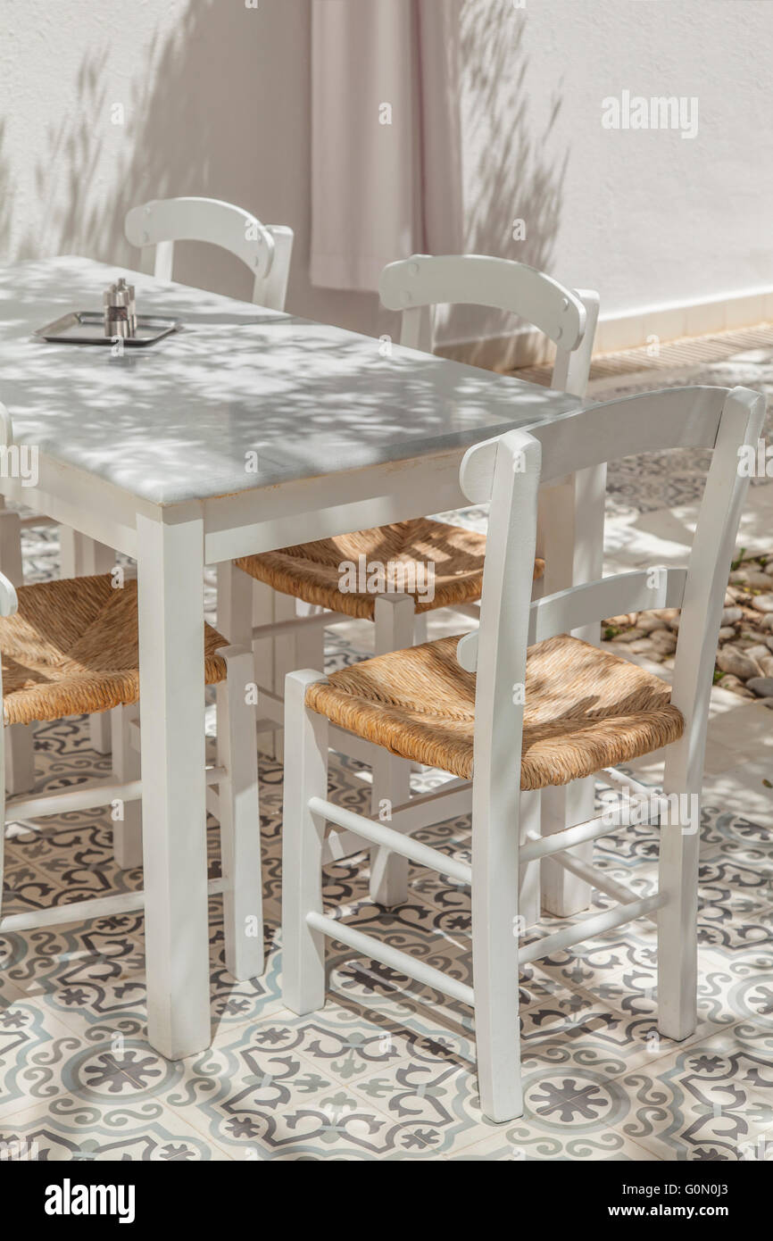 Image of outdoor terrace table and chairs Stock Photo - Alamy