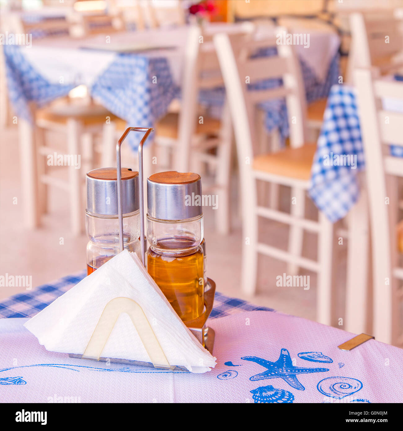 Condiments on restaurant table hi-res stock photography and images - Alamy