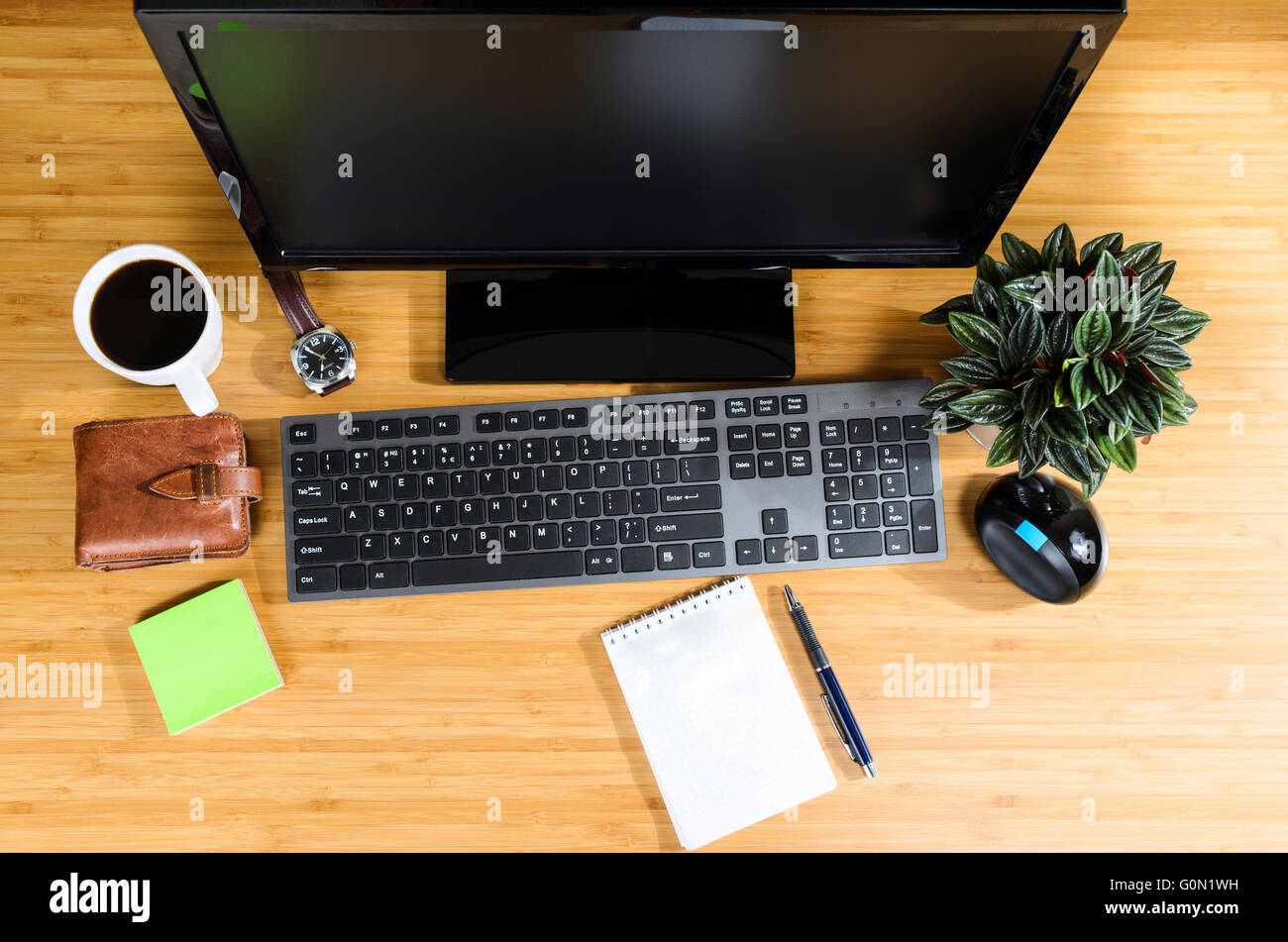 Messy workplace hi-res stock photography and images - Alamy