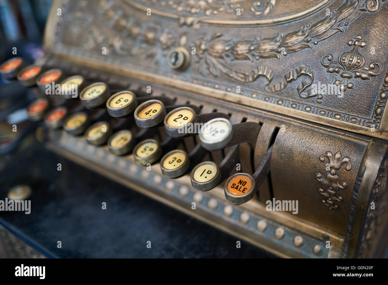 Old Till Cash RegisterPre decimal currency Stock Photo - Alamy