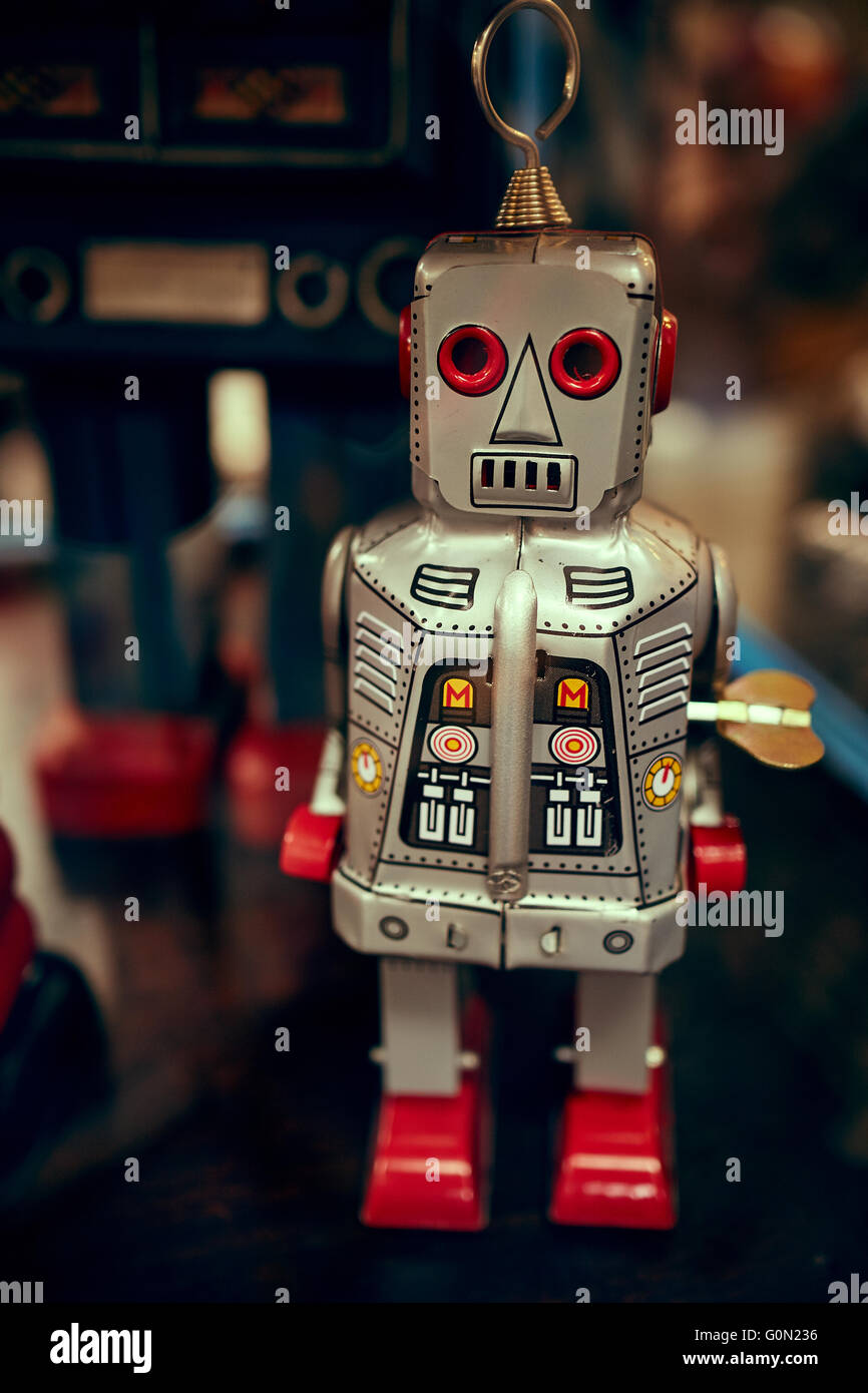 Tin Robot Vintage Stock Photos & Tin Robot Vintage Stock Images - Alamy