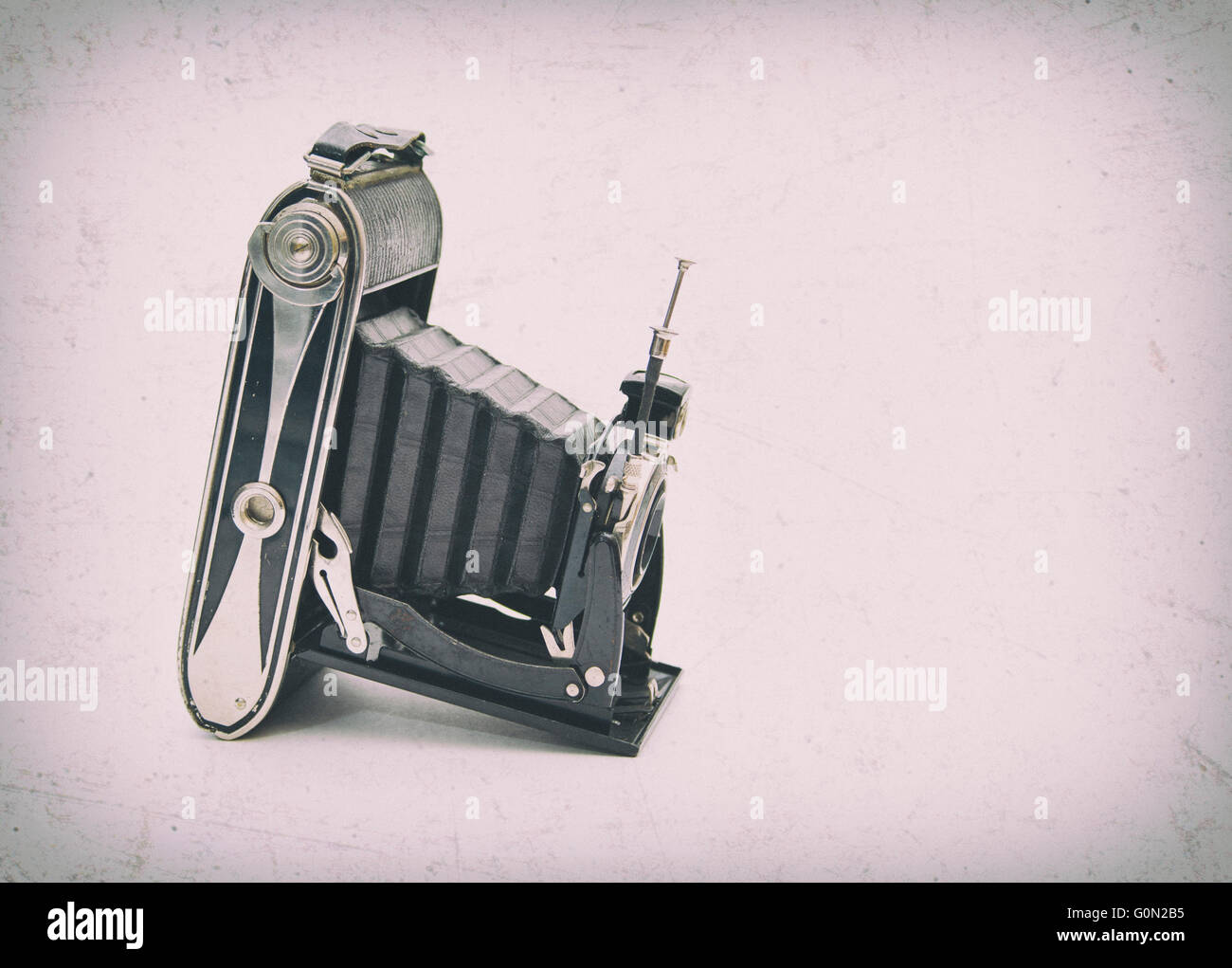 Ancient retro camera in close-up Stock Photo - Alamy