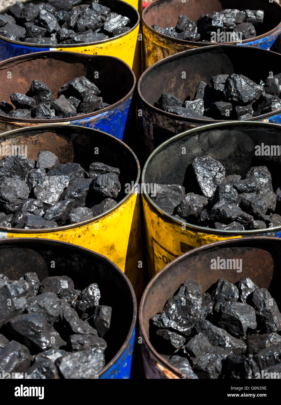Coal buckets hi-res stock photography and images - Alamy
