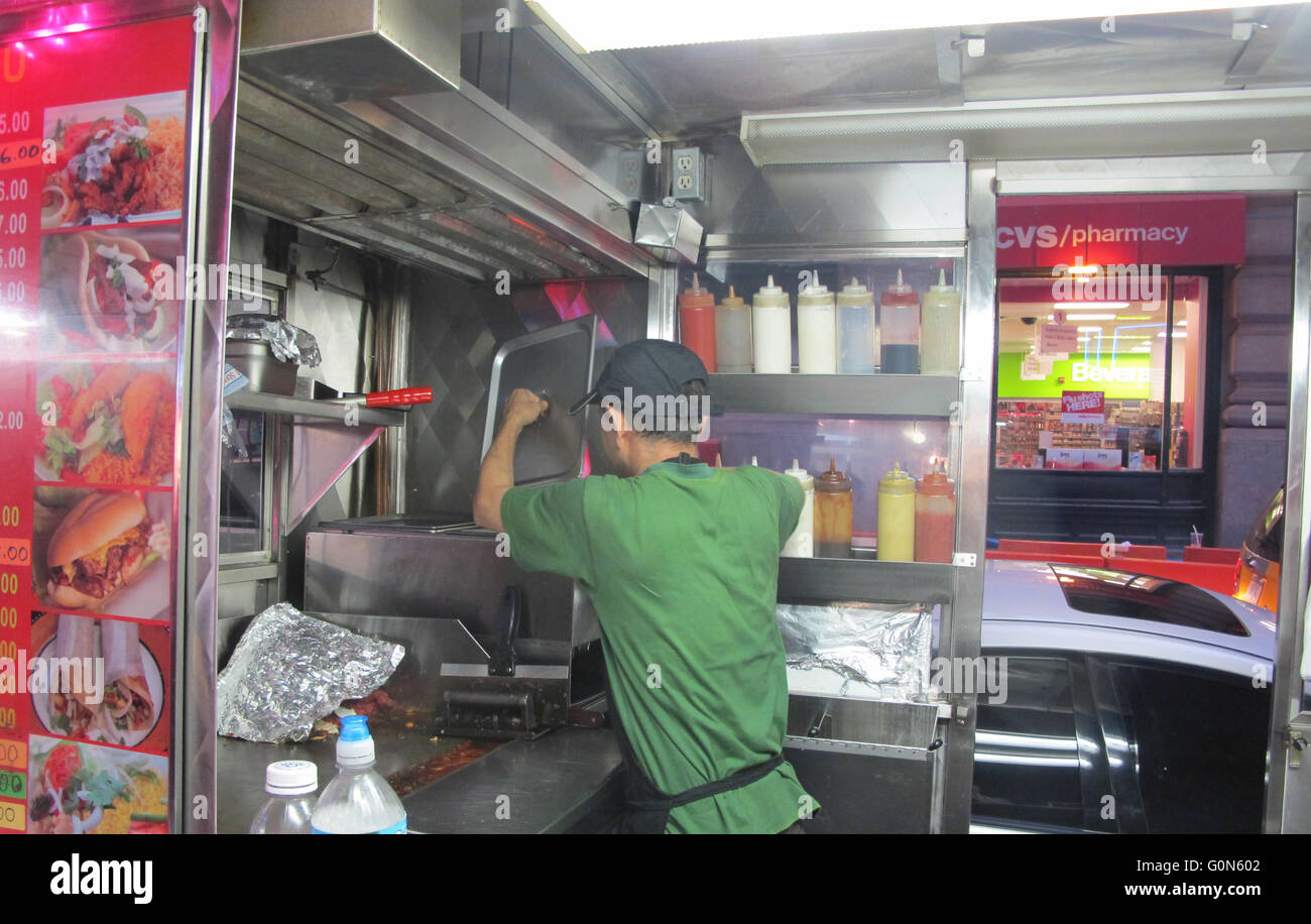 NYC, fast food stand Stock Photo - Alamy