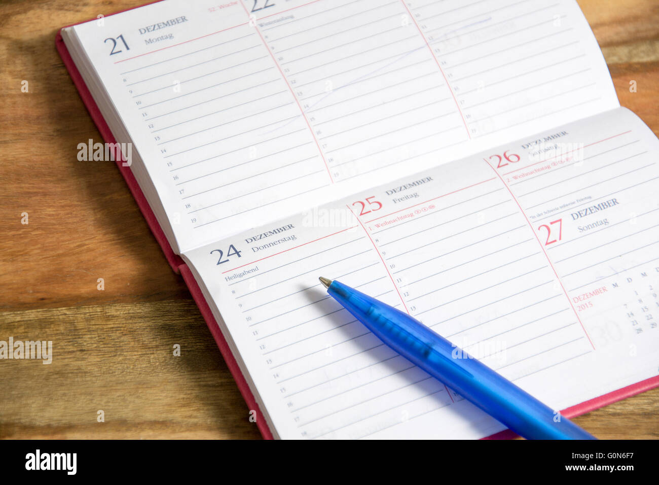 Caleder showing Christmas day Stock Photo - Alamy