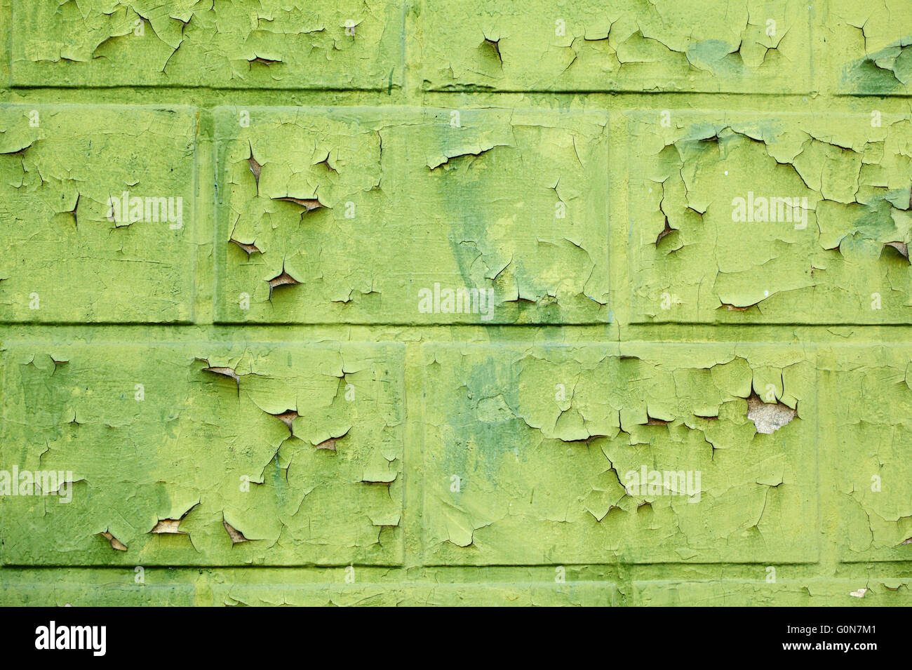 photo of cracked wall Stock Photo - Alamy