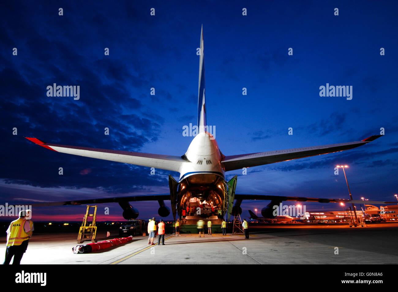 Antonov an 124 hi-res stock photography and images - Alamy