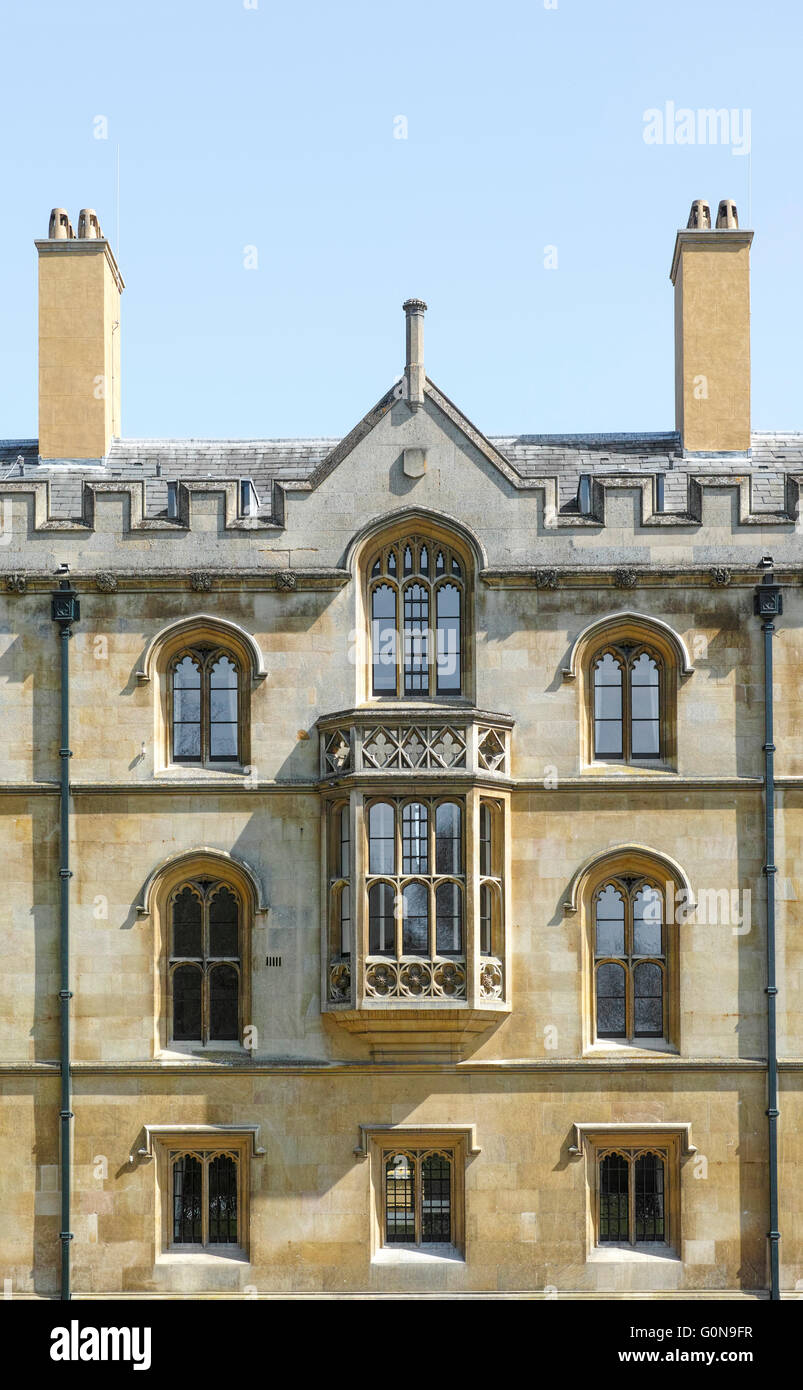 Exterior of New Court at at Trinity college (university of Cambridge ...