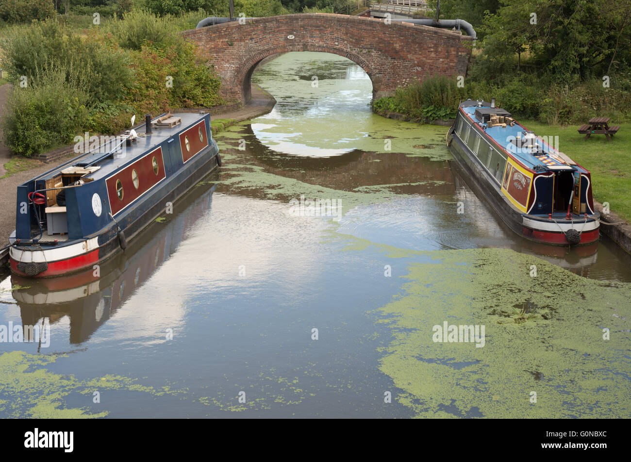 Canal long boats on the Shropshire Union Canal at Ellemere Port, UK ...