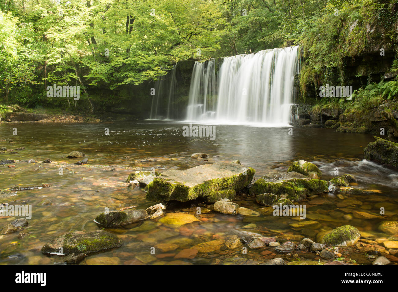 River neath hi-res stock photography and images - Alamy