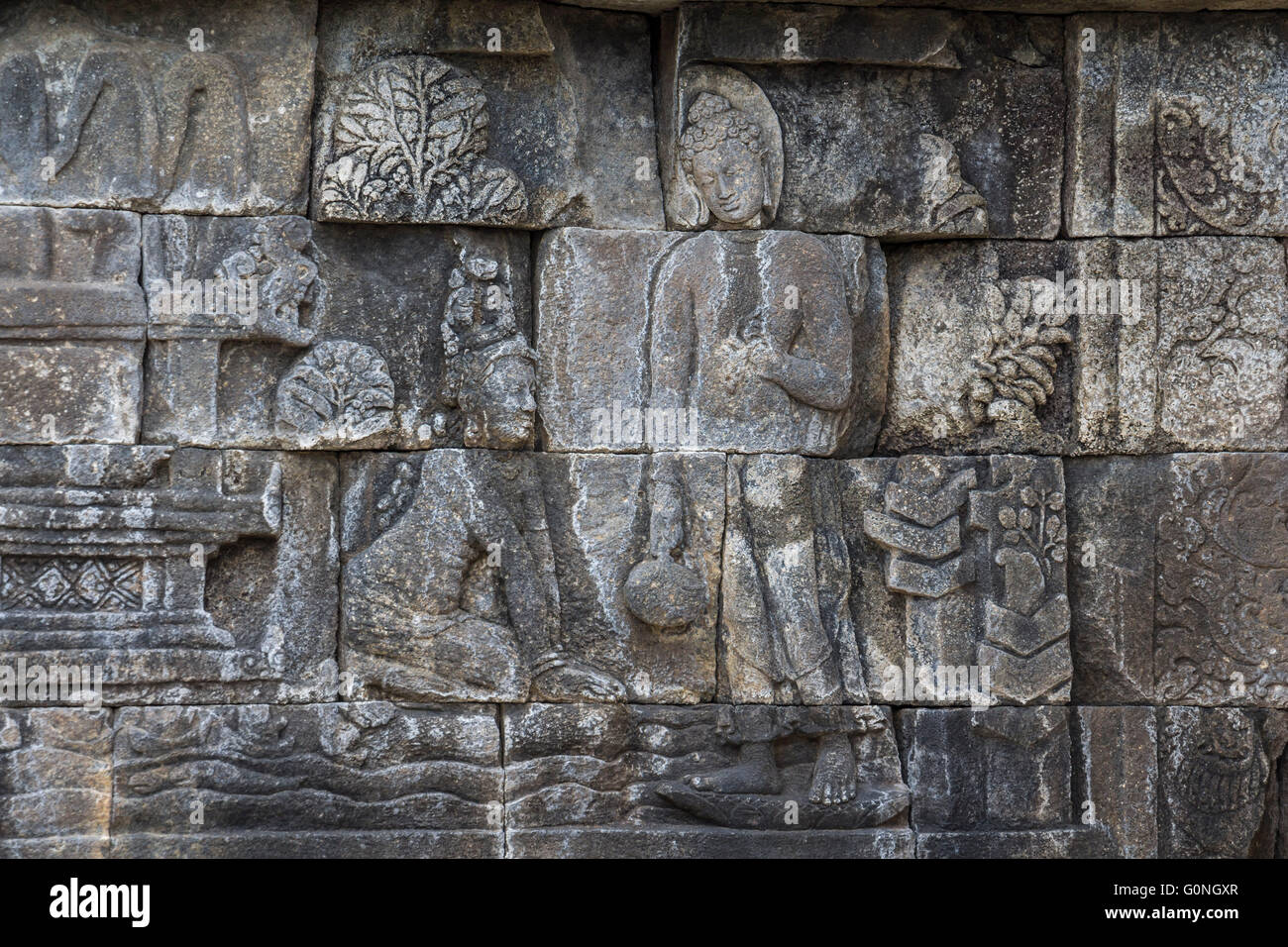 Ancient stone reliefs in Borobudur temple Stock Photo - Alamy