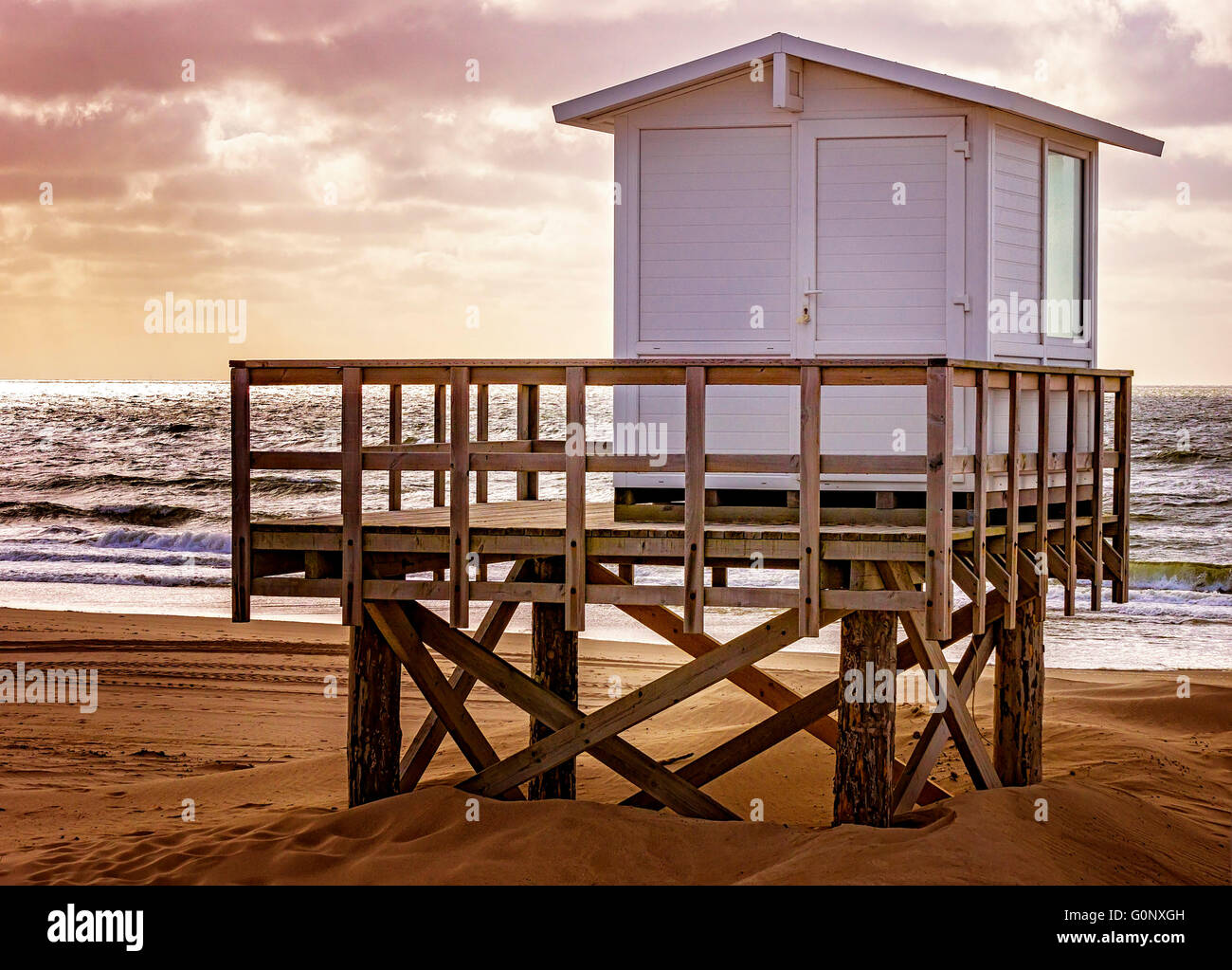 Lifeguard house hi-res stock photography and images - Alamy