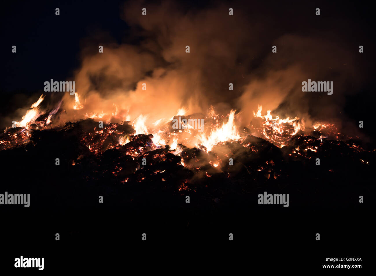 Fire at night Stock Photo - Alamy
