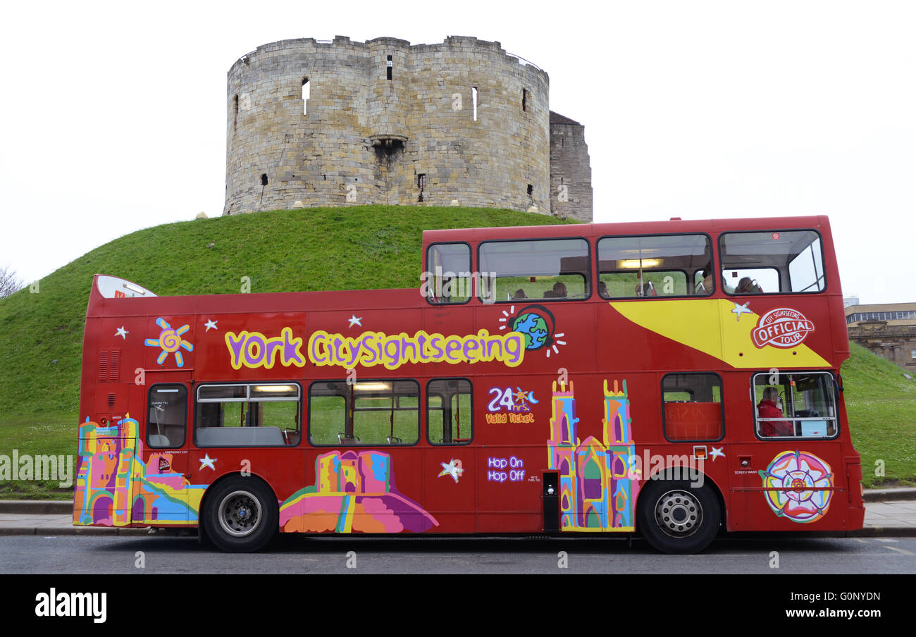 York City Sight Seeing Bus parked at Cliffords Tower, York, North ...