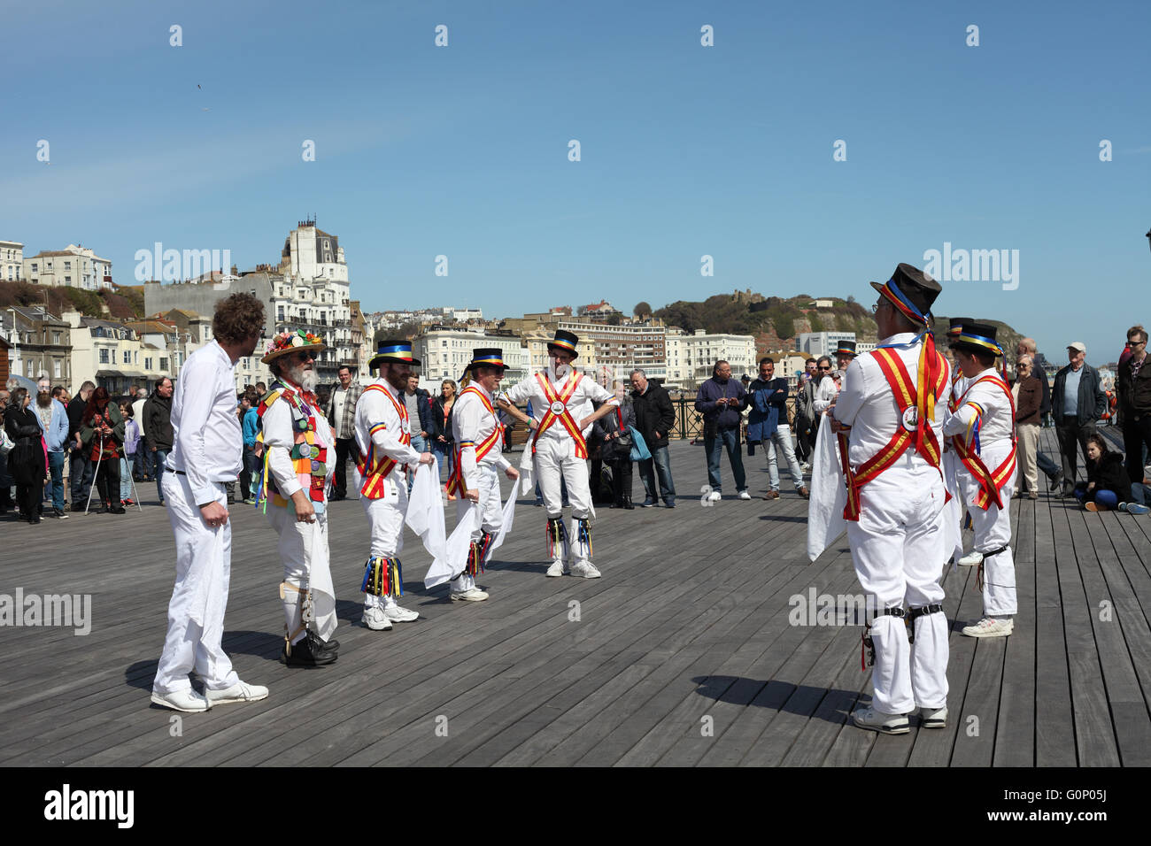 Morris dancing traditions hi-res stock photography and images - Alamy