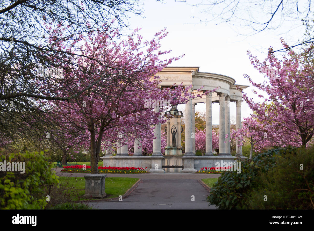 The Cenotaph war memorial in Alexandra Gardens, Cathays Park, Cardiff ...