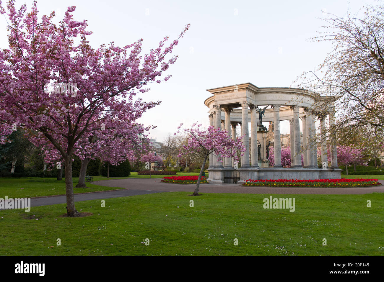 The Cenotaph war memorial in Alexandra Gardens, Cathays Park, Cardiff ...