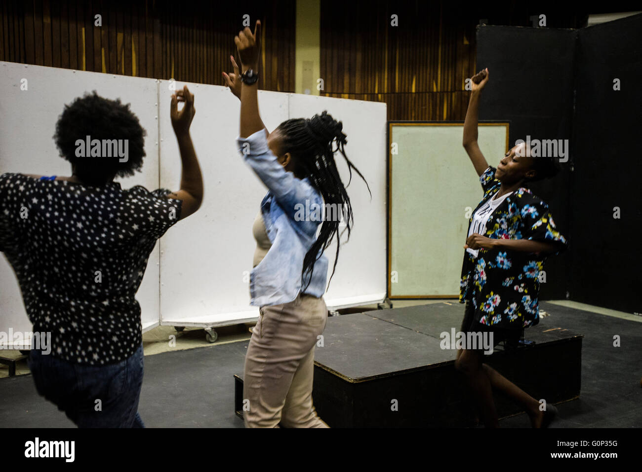 Female students performing arts school hi-res stock photography and ...