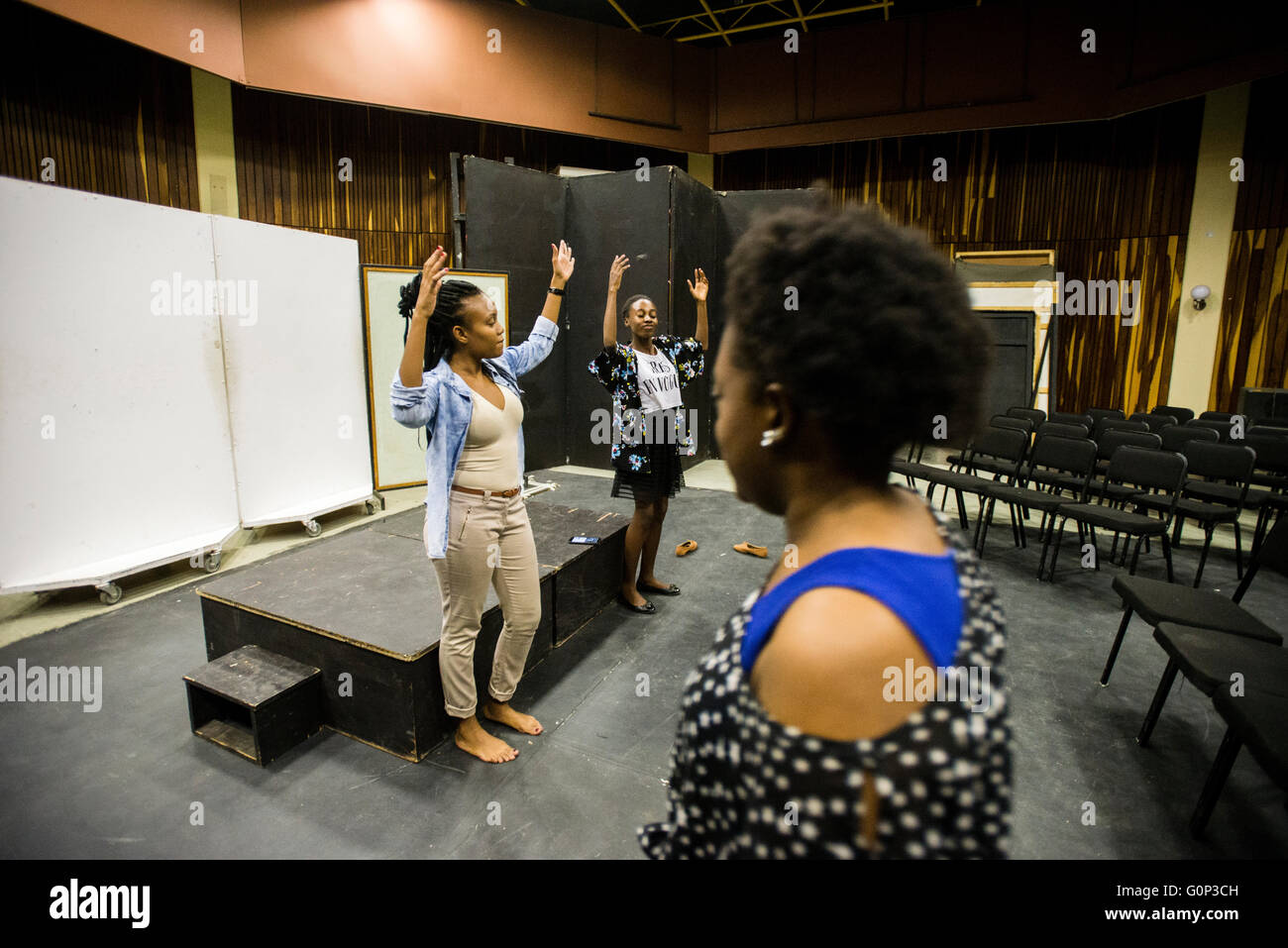 Female students performing arts school hi-res stock photography and ...