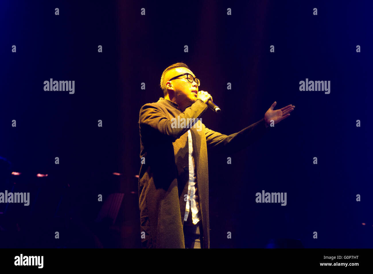 Yin yin concert hi-res stock photography and images - Alamy