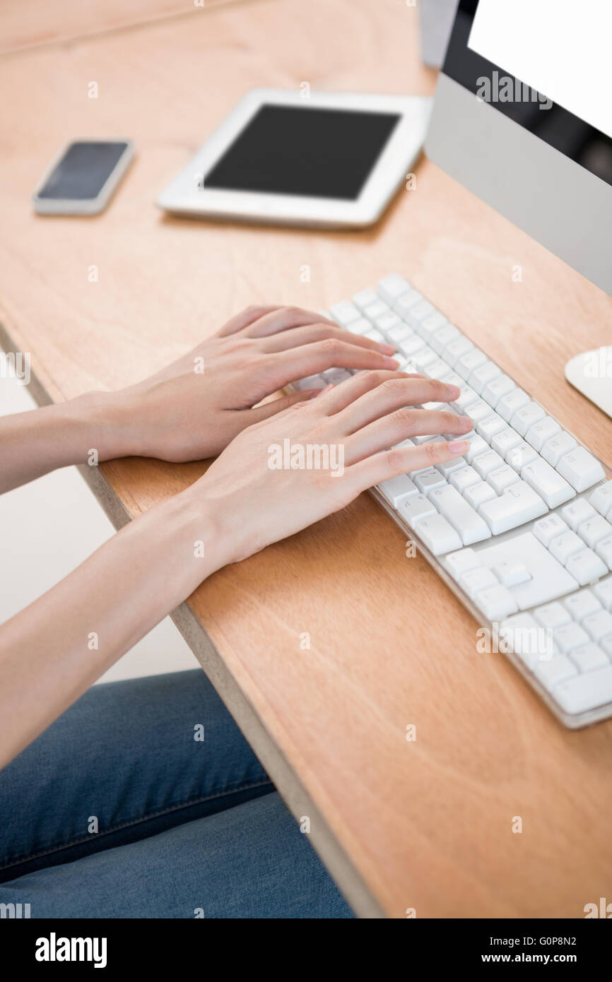 Woman using a computer hi-res stock photography and images - Alamy