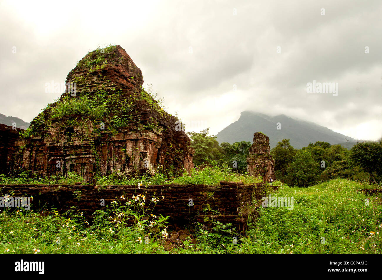 Vietnam structures hi-res stock photography and images - Alamy