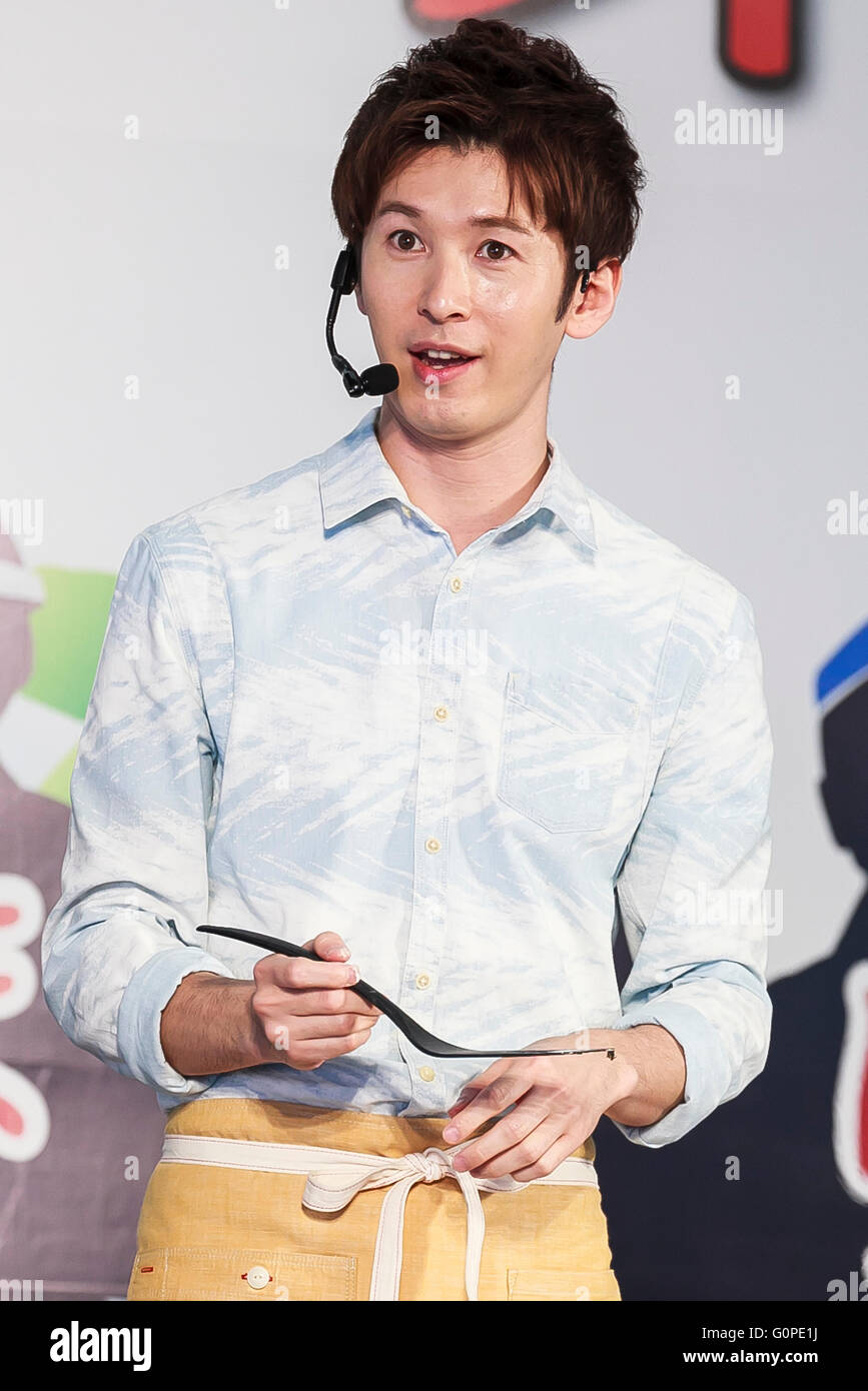 Tokyo, Japan. 3rd May, 2016. Japanese chef Shinjiro Terada attends an ...