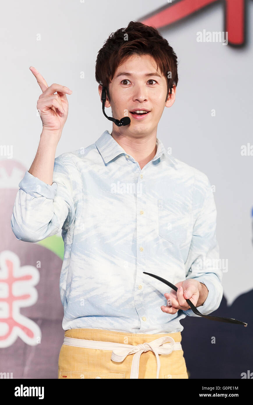 Tokyo, Japan. 3rd May, 2016. Japanese chef Shinjiro Terada attends an ...