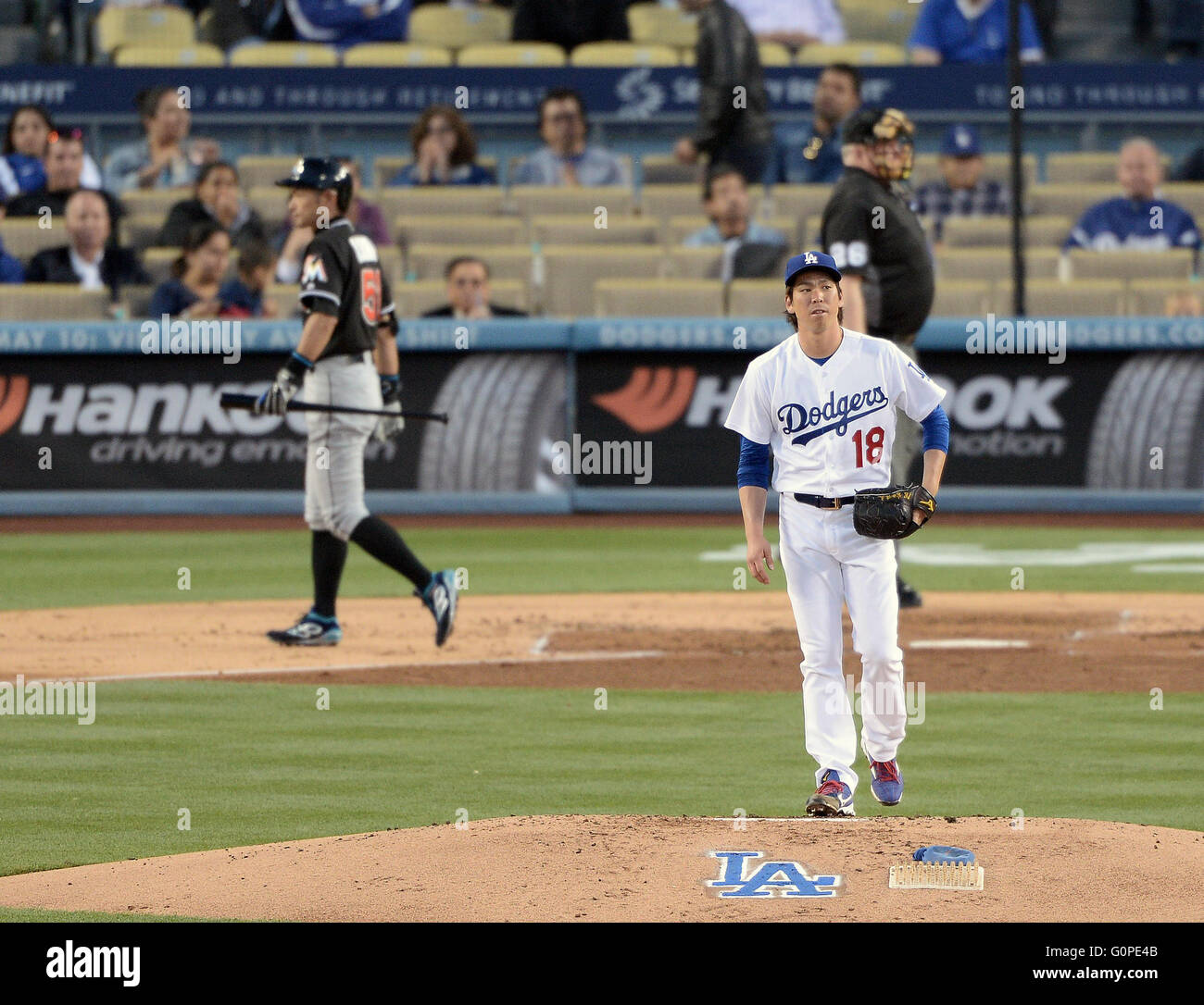 Los Angeles. 28th Apr, 2016. Kenta Maeda (Dodgers), Ichiro Suzuki (Marlins), APRIL 28, 2016 ...