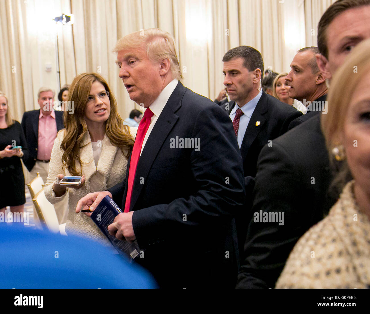 Michelle fields reporter hi-res stock photography and images - Alamy