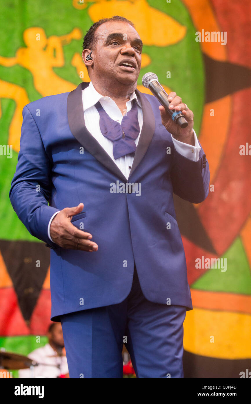 Isley brothers ronald isley hi-res stock photography and images - Alamy