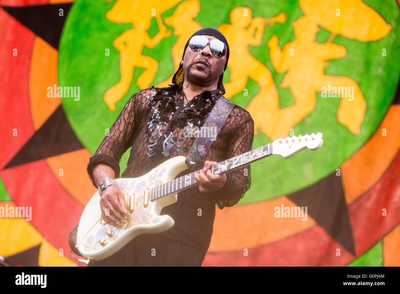 New Orleans, Louisiana, USA. 1st May, 2016. Guitarist ERNIE ISLEY of ...