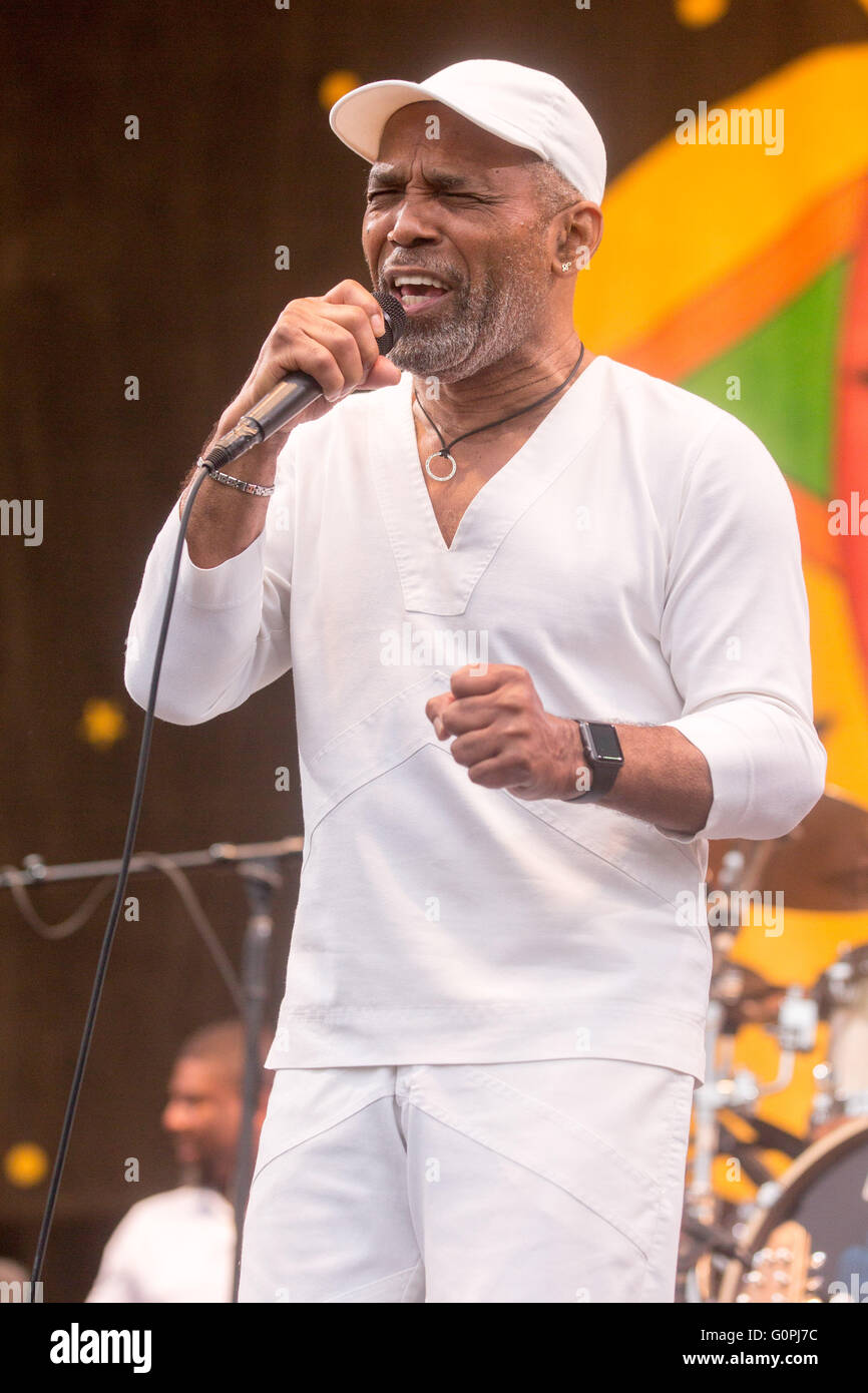 Frankie Beverly High Resolution Stock Photography and Images - Alamy