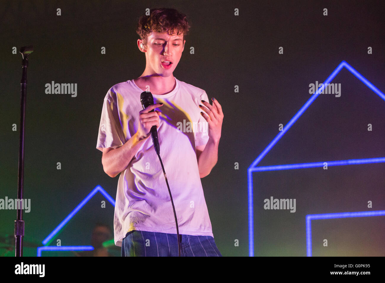 Troye sivan hi-res stock photography and images - Alamy