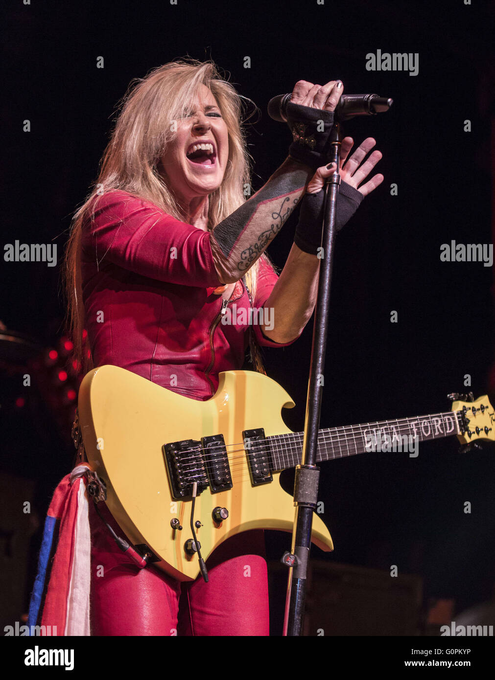Lita ford hi-res stock photography and images - Alamy