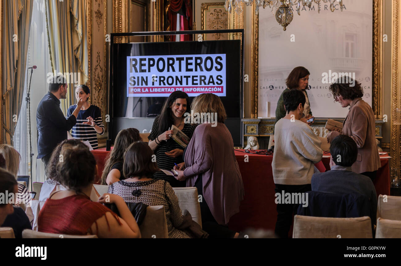 Reporters without borders hi-res stock photography and images - Alamy