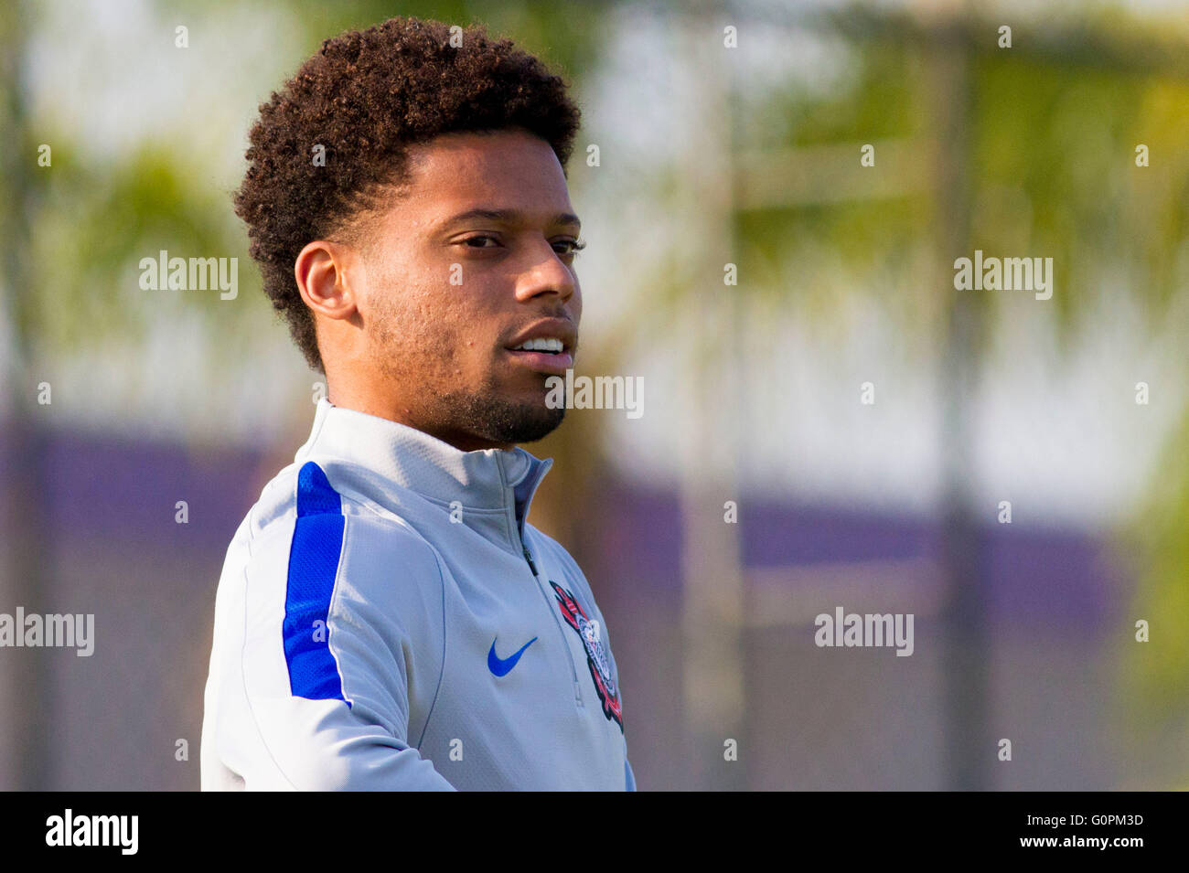 Grava horizontal hi-res stock photography and images - Alamy