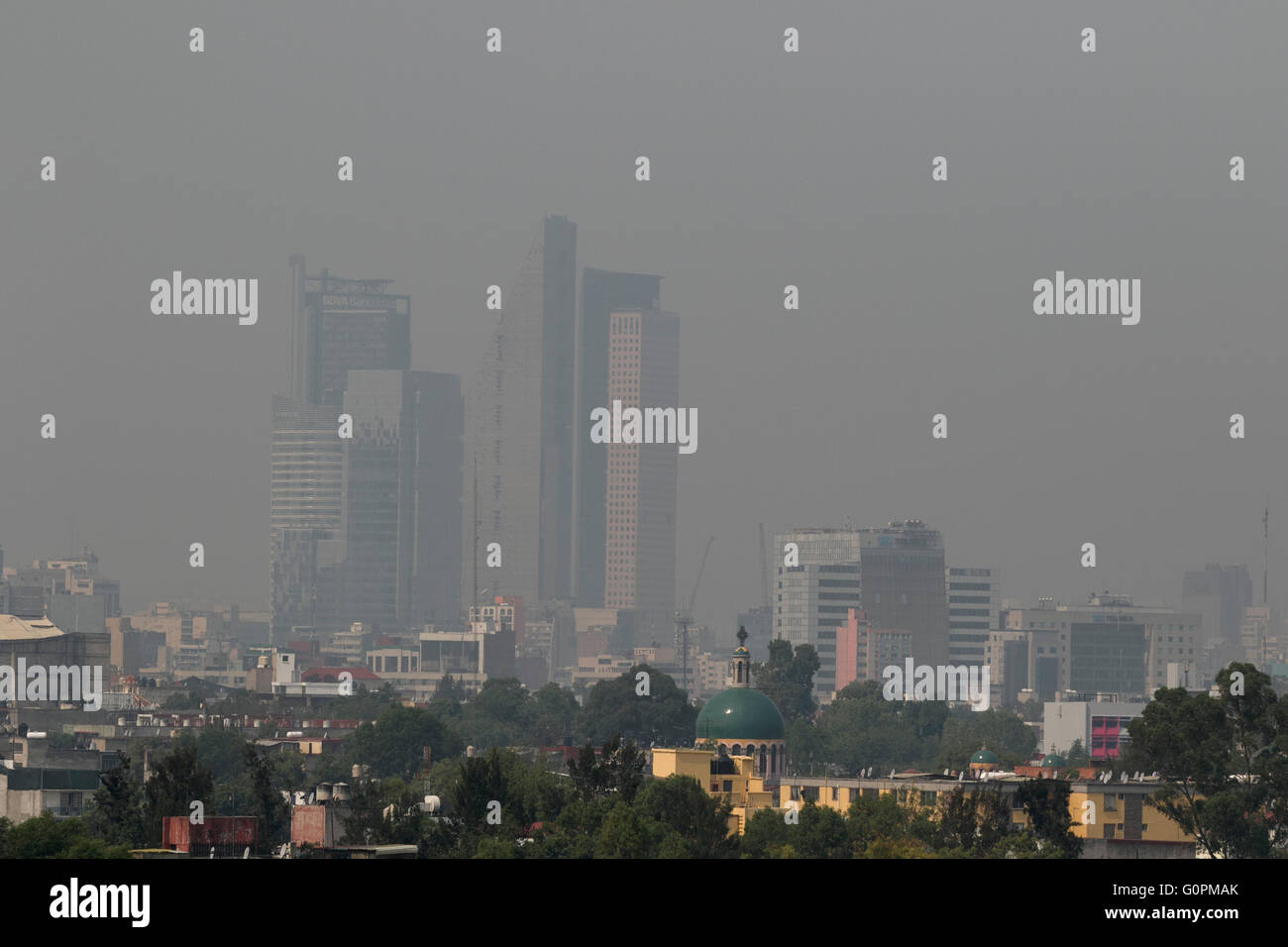 Mexico City. 3rd May, 2016. Buildings are shrouded in smog in Mexico ...