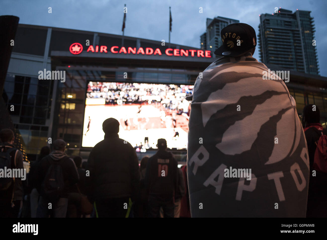Toronto Raptors Fans High Resolution Stock Photography and Images - Alamy
