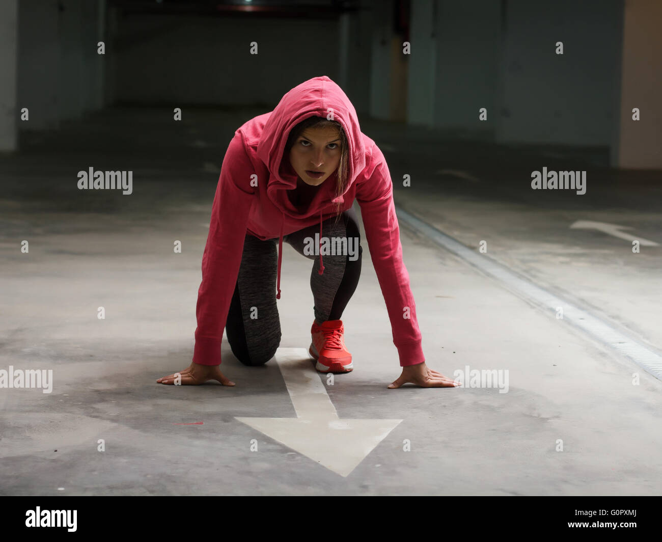 Fitness Athlete Runner Woman ready for running. Active Healthy ...